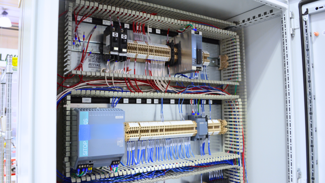 The Benefits of Modular Design in Control Panels - MIS Controls